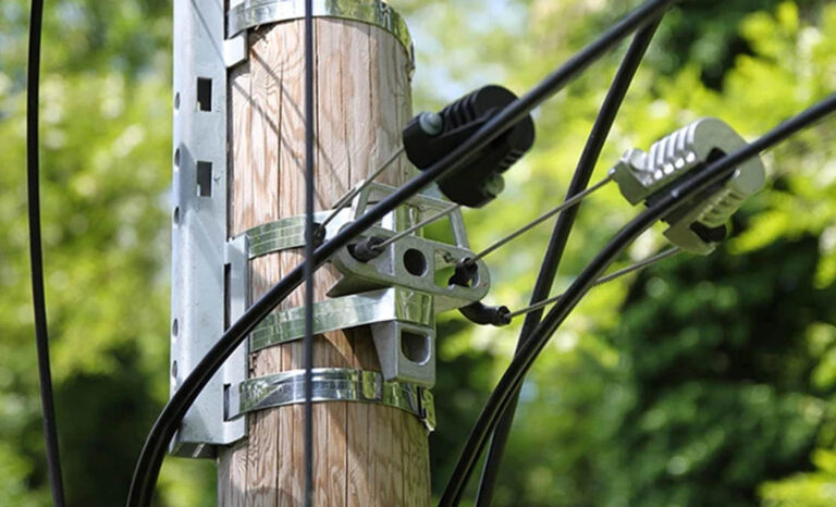 Universal Pole Brackets, UPB Brackets for Poles - Rax Industry